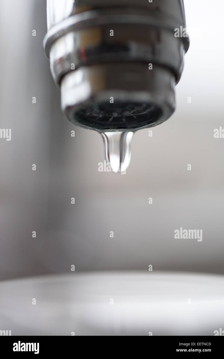 Water overflow sink hi-res stock photography and images - Alamy