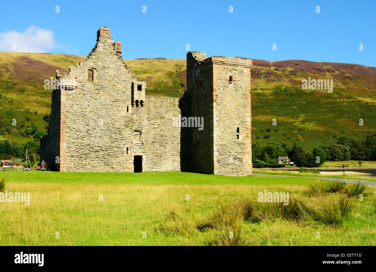 Lochranza Castle on the Isle of Arran, Scotland Stock Photo - Alamy