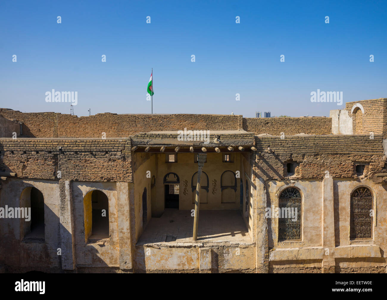 Old Houses With Flat Roofs Inside The Citadel, Erbil, Kurdistan, Iraq ...