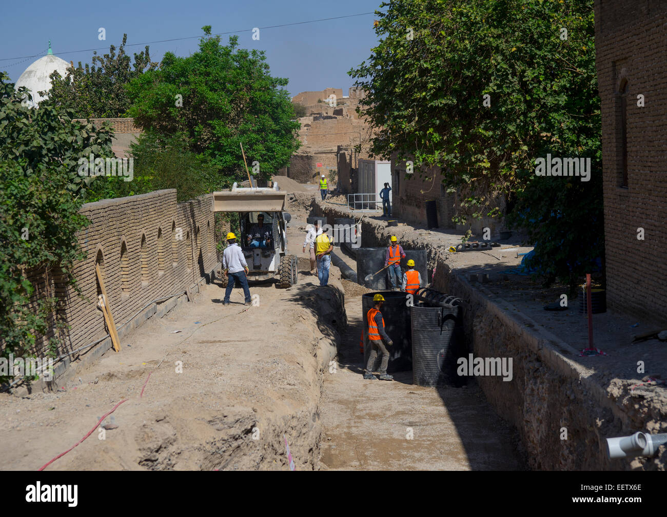 Iraqi construction workers hi-res stock photography and images - Alamy