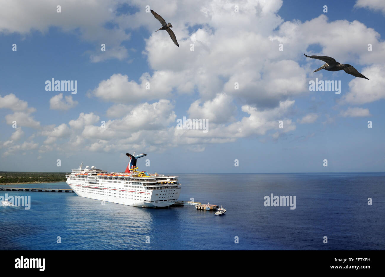 Caribbean island visit hi-res stock photography and images - Alamy