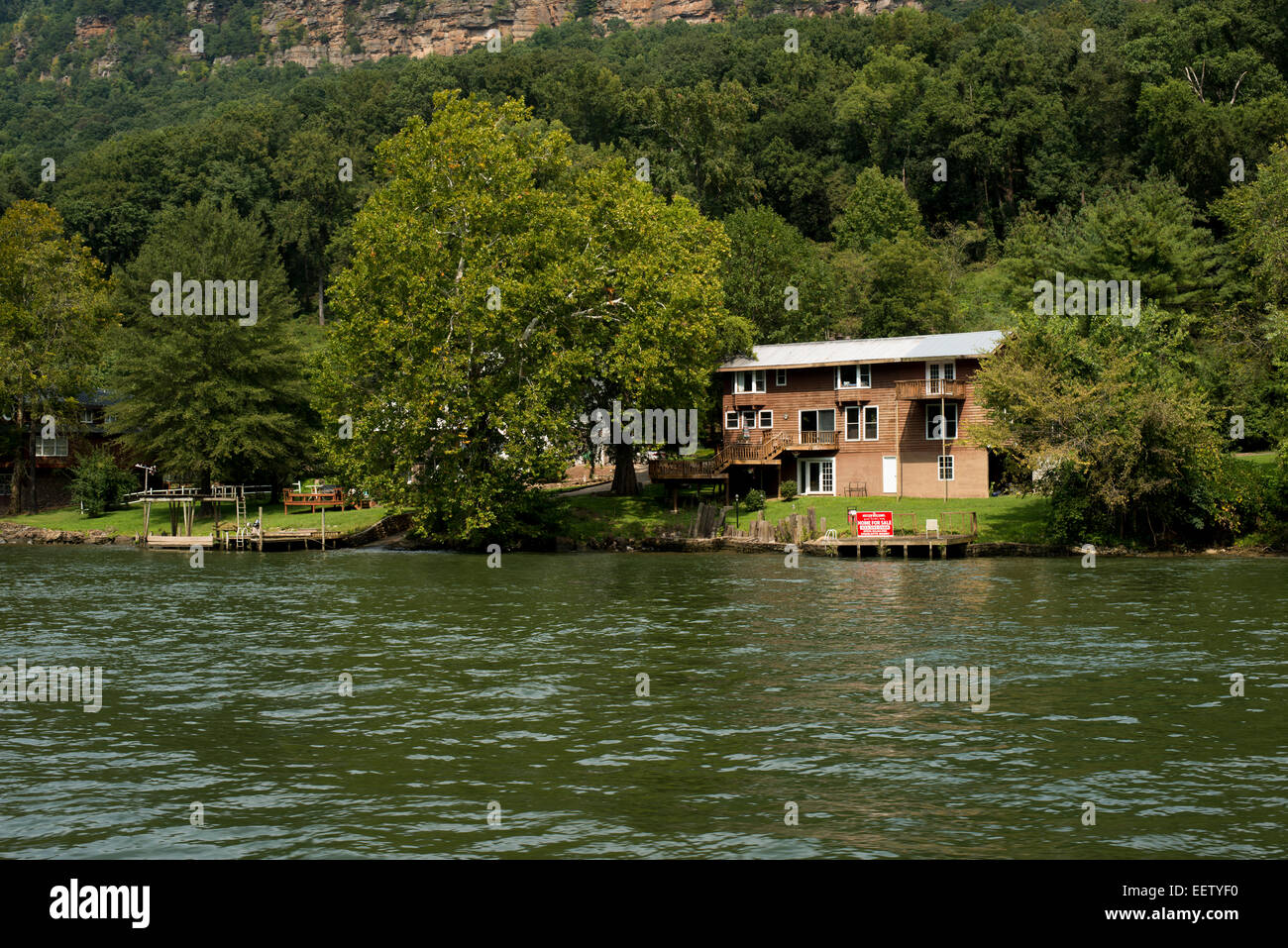 Tennessee River Gorge,along the river banks Stock Photo - Alamy