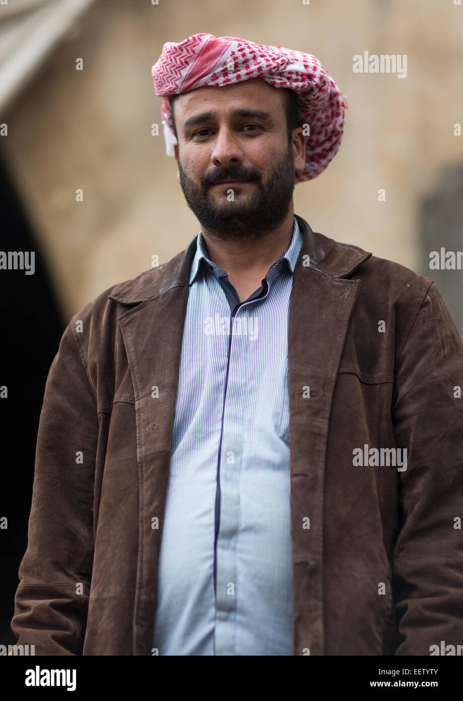 Kurdish men in traditional clothing hi-res stock photography and images ...
