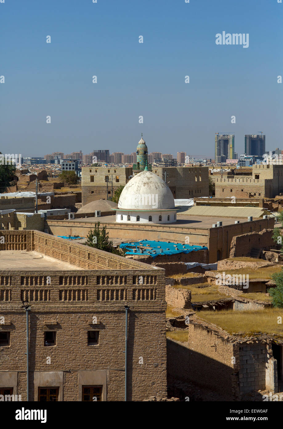 Old Houses With Flat Roofs And Mosque Inside The Citadel, Erbil ...