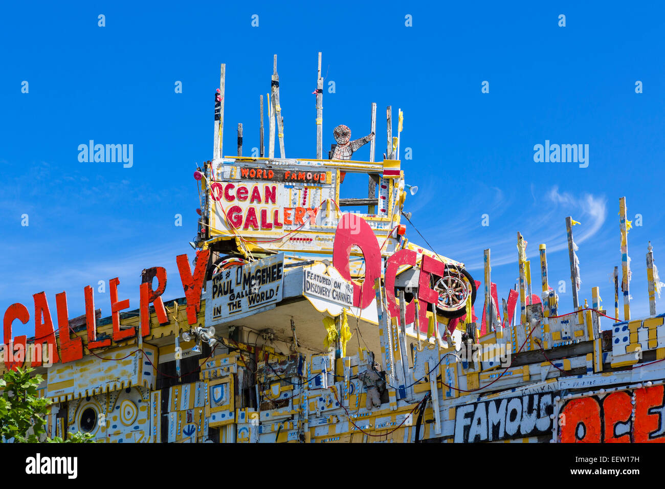 Ocean Gallery and store on the boardwalk at Ocean City, Maryland, USA ...