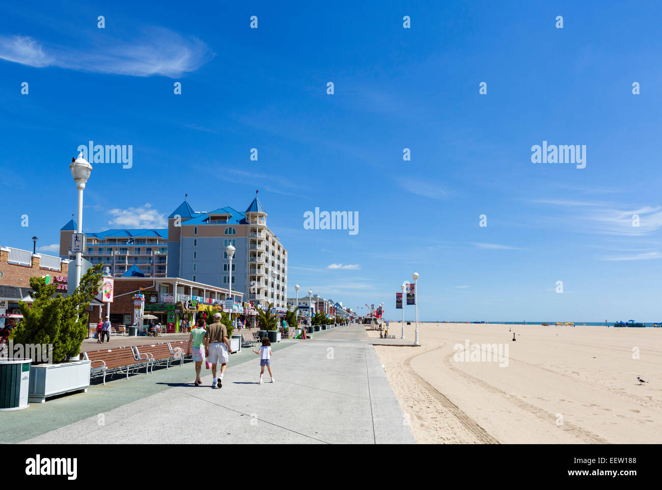 The boardwalk at Ocean City, Maryland, USA Stock Photo - Alamy