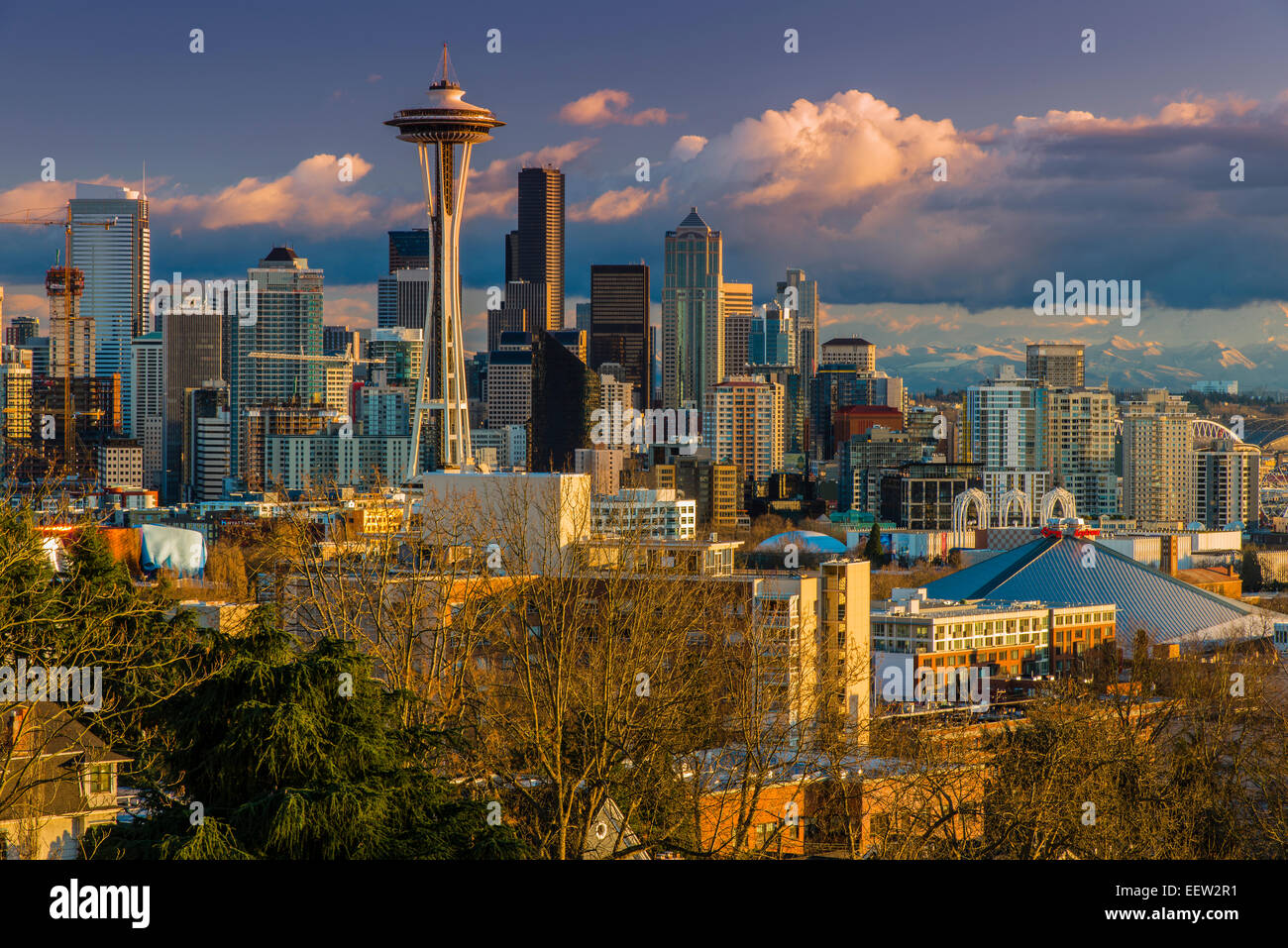 Downtown seattle winter hi-res stock photography and images - Alamy