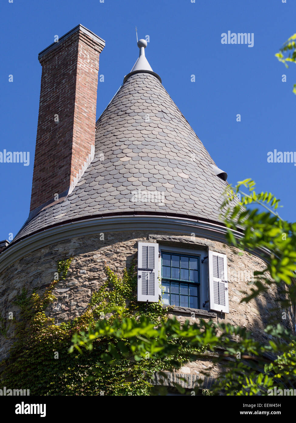 Round brick tower hi-res stock photography and images - Alamy