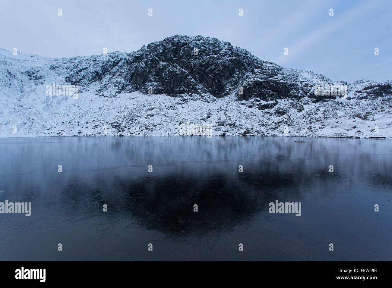 Stickle Tarn and Jack's Rake scramble in winter, Great Langdale, Lake ...