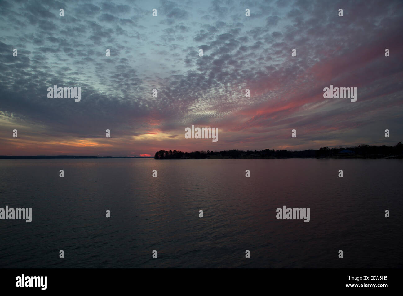 Lake Murray, Columbia, South Carolina, USA. 20th Jan, 2015. sun set at ...