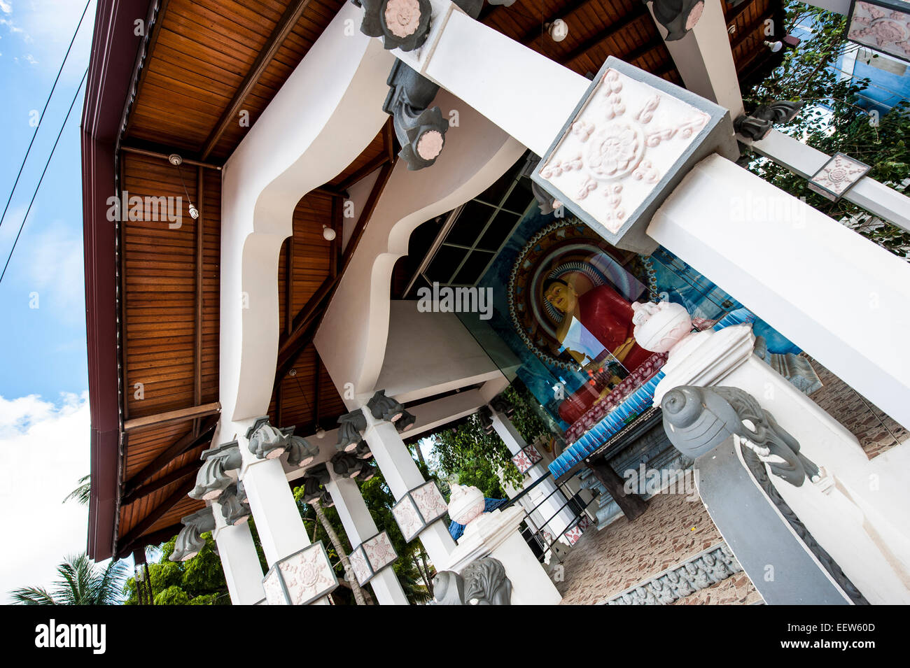 Sri Vijayarama Viharaya, a Buddhist temple, in Chilaw, Sri Lanka Stock ...