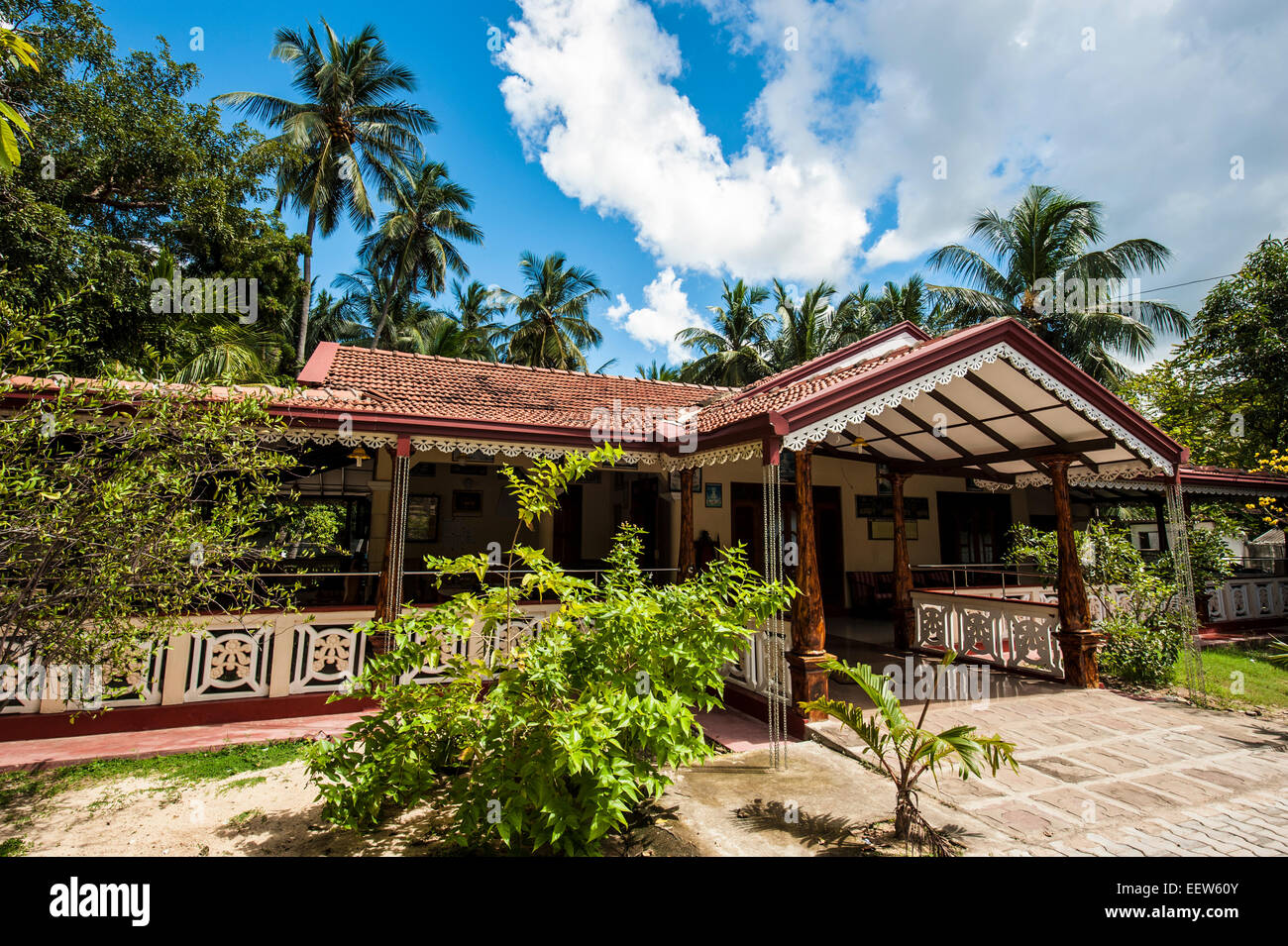 Sri Vijayarama Viharaya, a Buddhist temple, in Chilaw, Sri Lanka Stock ...