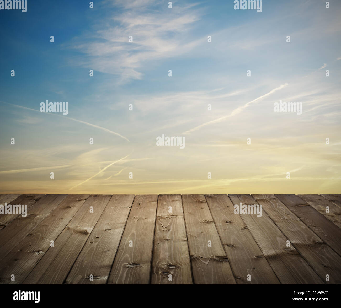 Wooden platform hi-res stock photography and images - Alamy