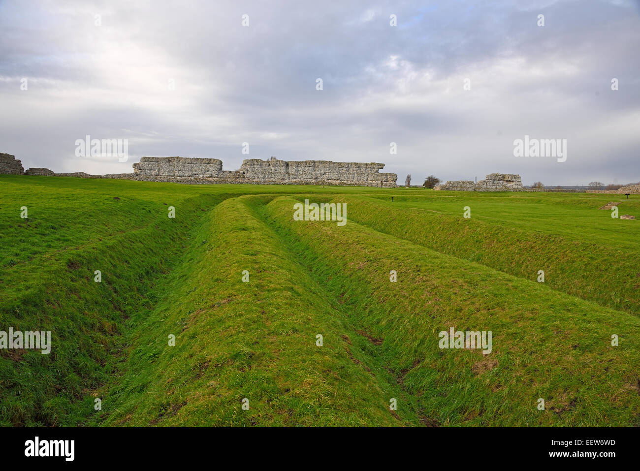 Defensive Ditches at Richborough Roman Fort, Kent, UK Stock Photo - Alamy
