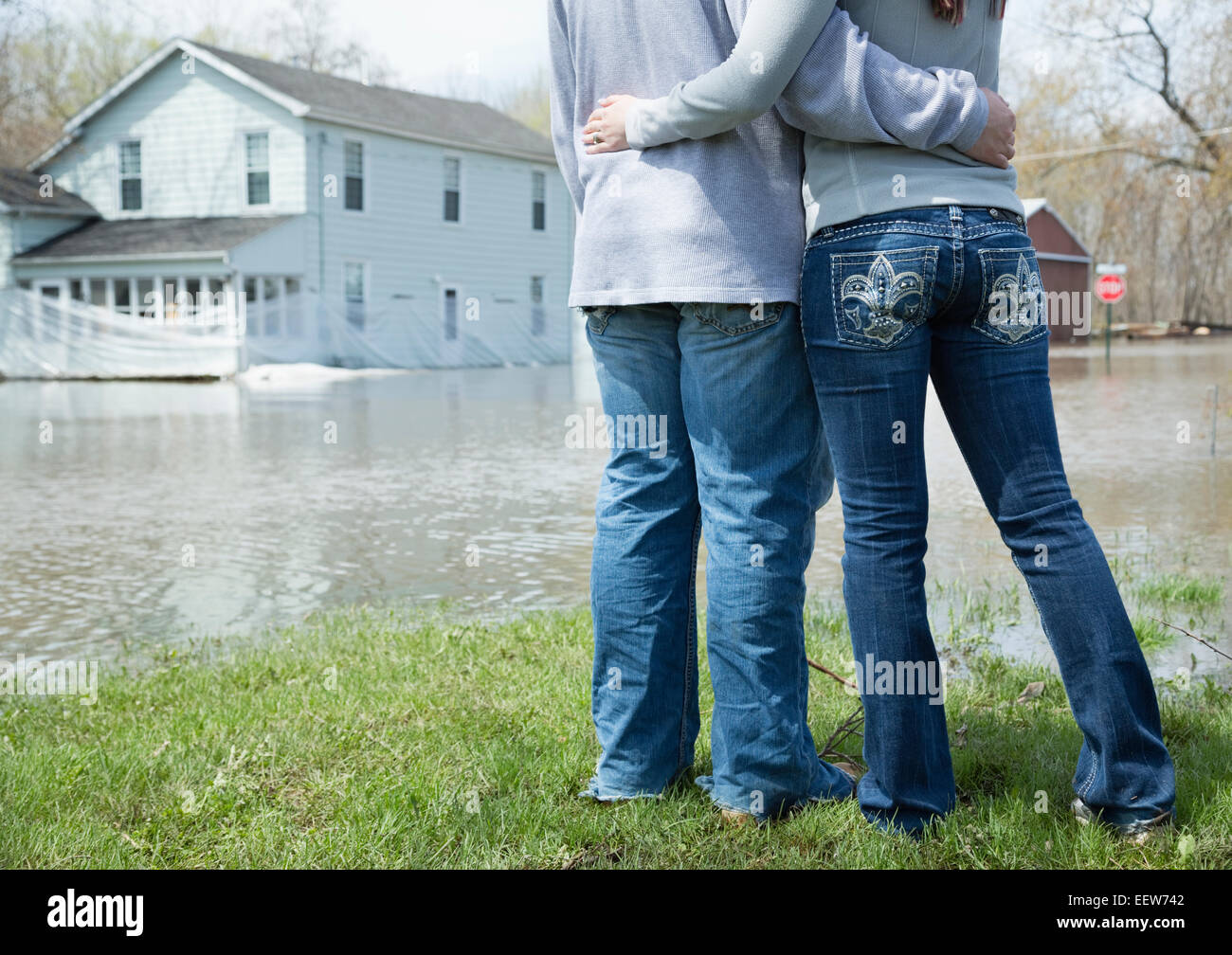 House surrounded flood water hi-res stock photography and images - Alamy