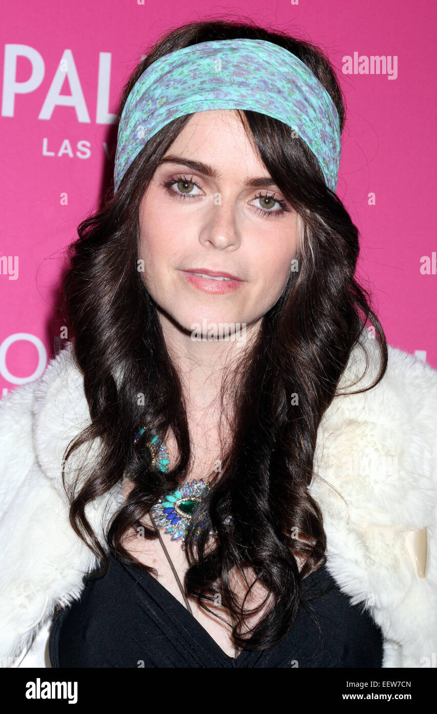 Taryn Manning guest DJ's at Palms Pool & Dayclub Featuring: Taryn ...
