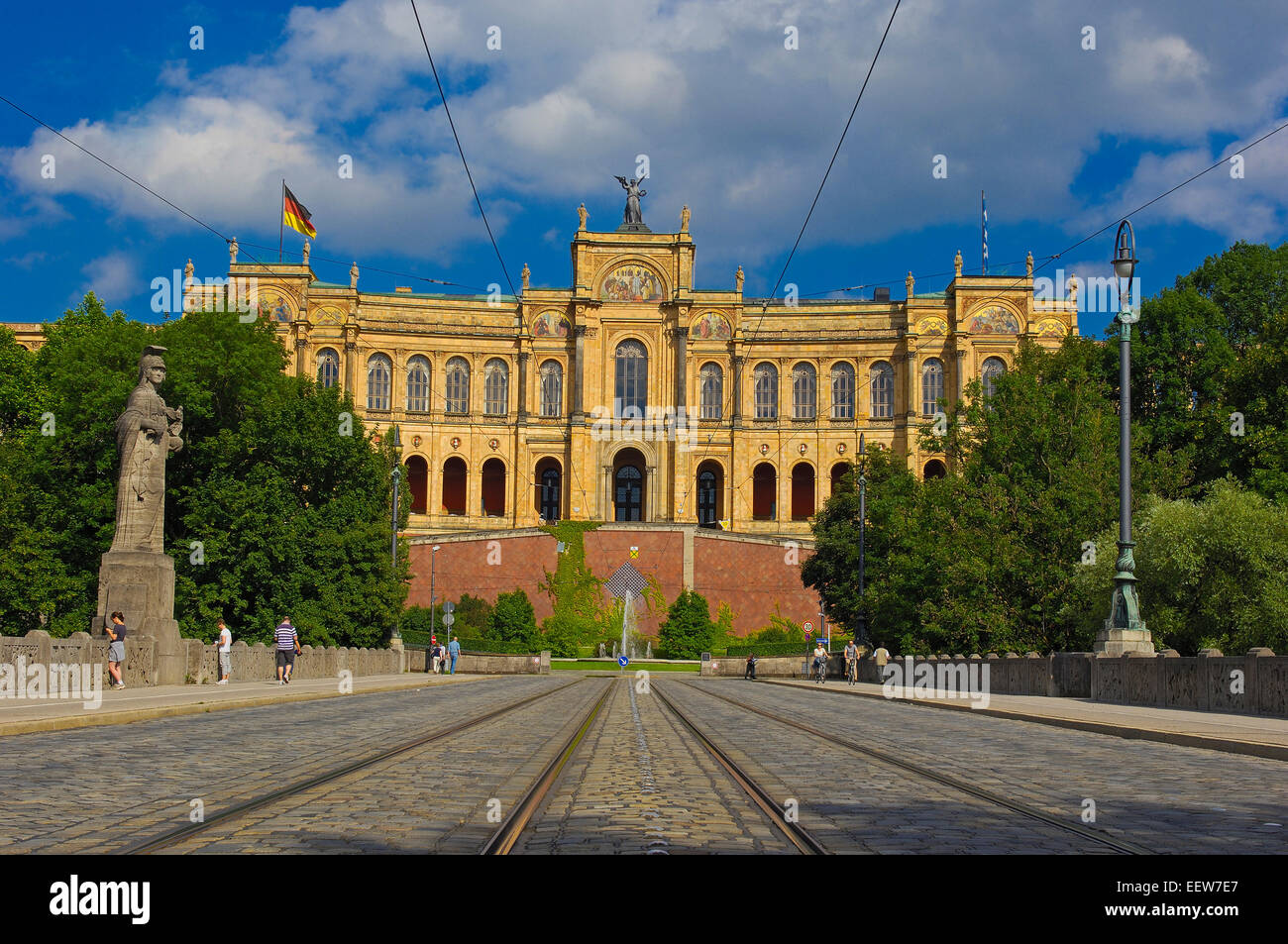 Maximilianeum, Bavarian State Parlament, Pallas Athena Statue ...