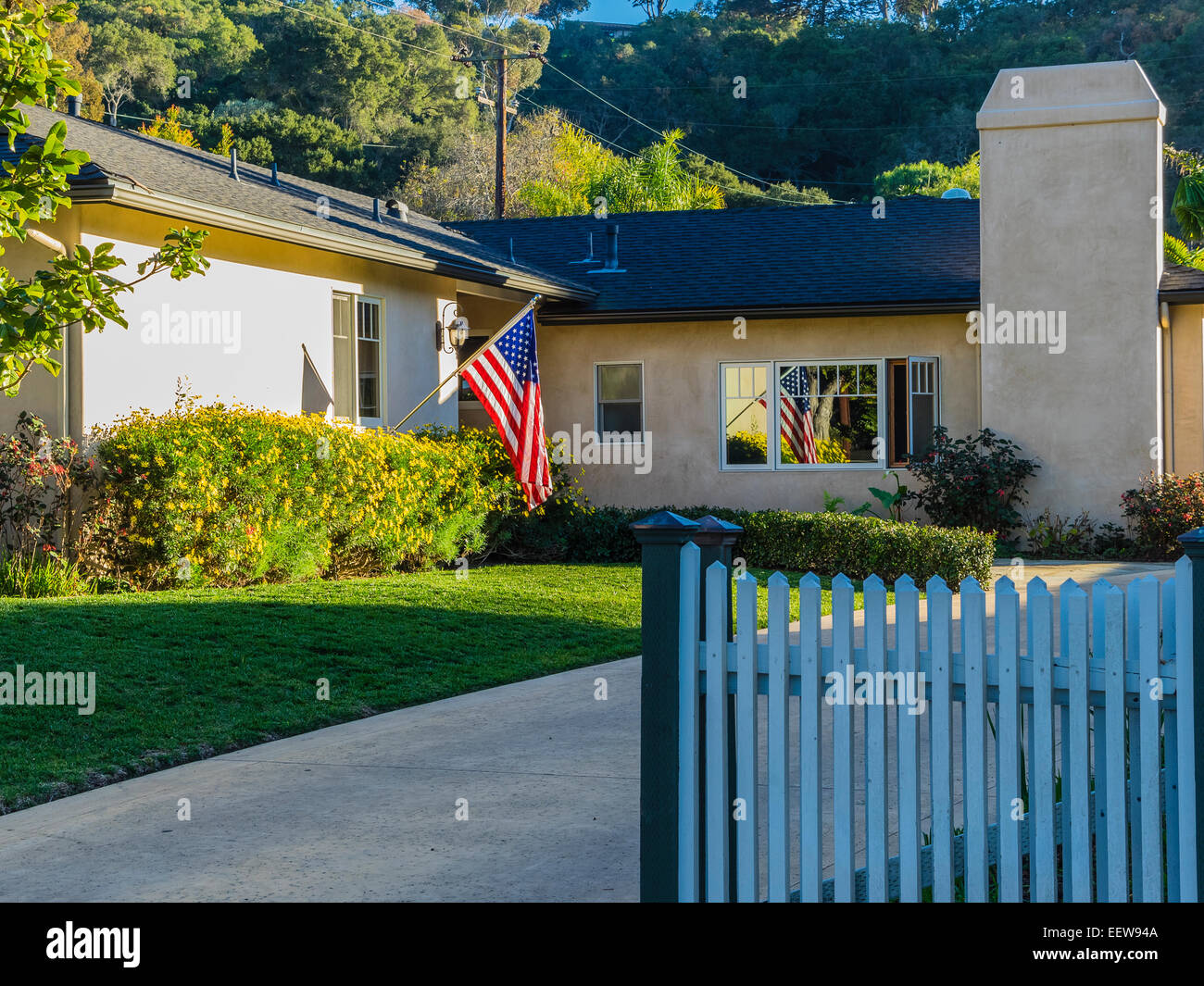 Middle class residence usa hi-res stock photography and images - Alamy