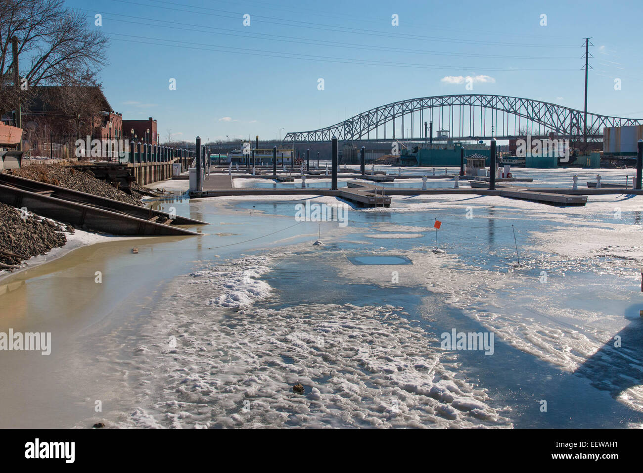 Frozen Ice Harbor Julien Dubuque Bridge Stock Photo - Alamy