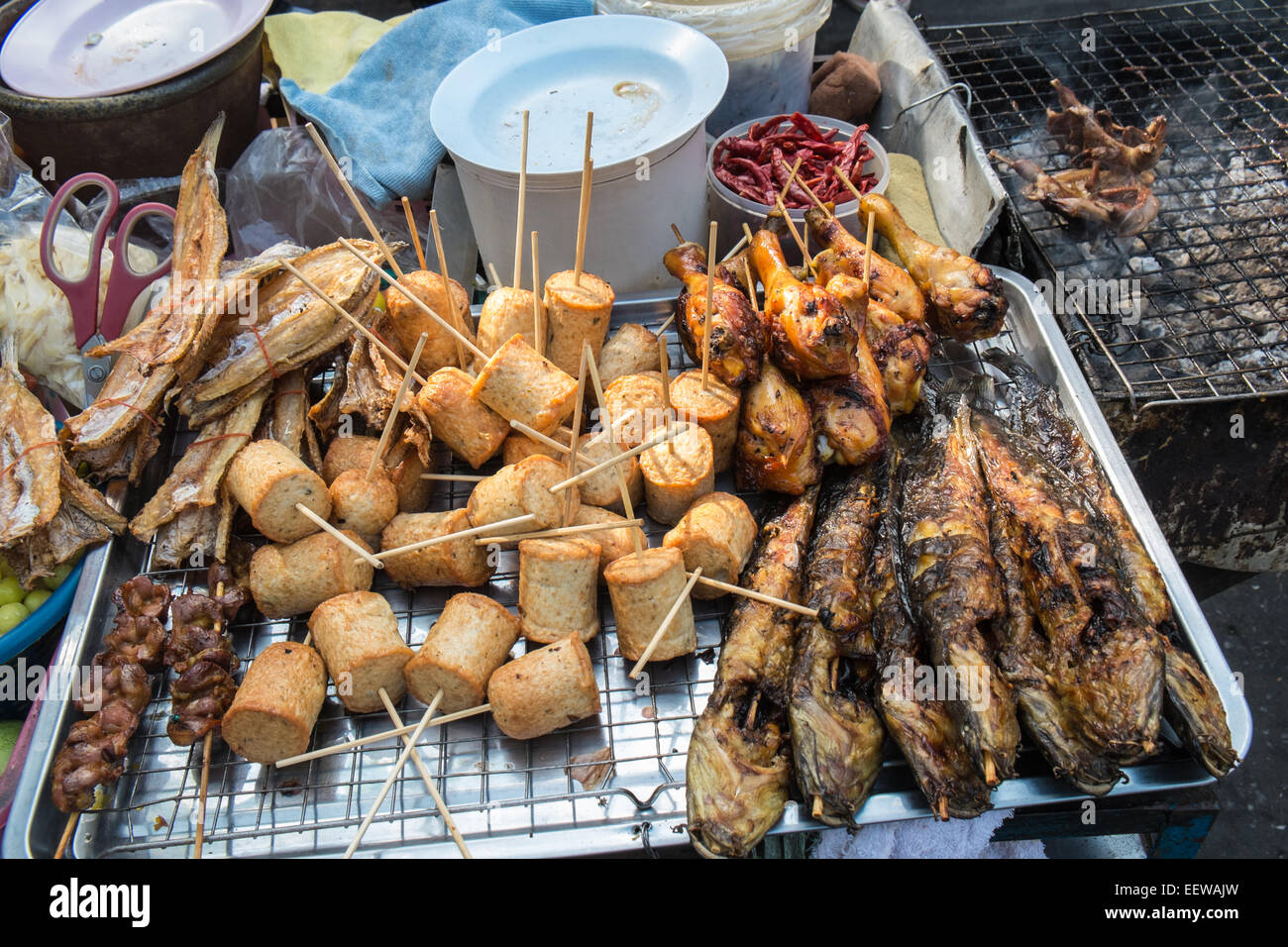Food stall at chatuchak weekend market hi-res stock photography and ...