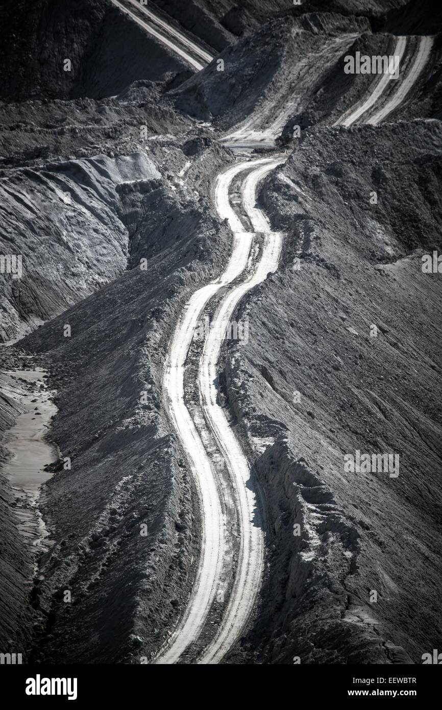Gold road mine hi-res stock photography and images - Alamy