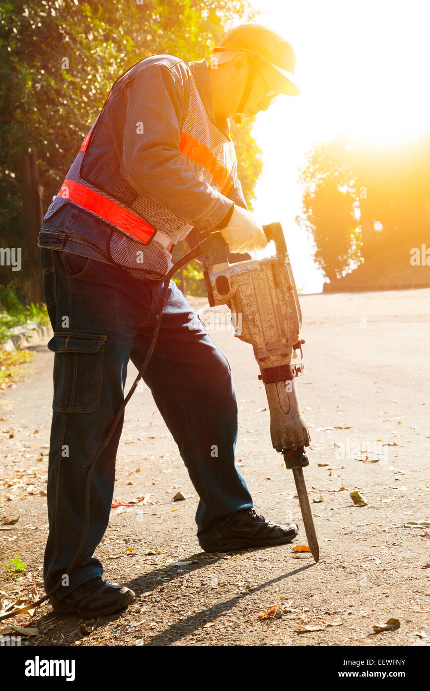 Pneumatic jack hammer hi-res stock photography and images - Alamy