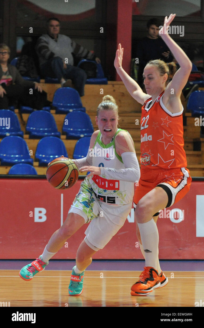 Brno, Czech Republic. 21st Jan, 2015. Kathrin Ress (right) of Italy's ...