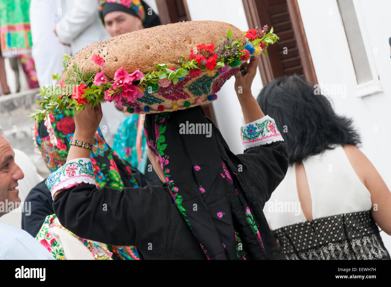 Traditional greek costume hi-res stock photography and images - Alamy