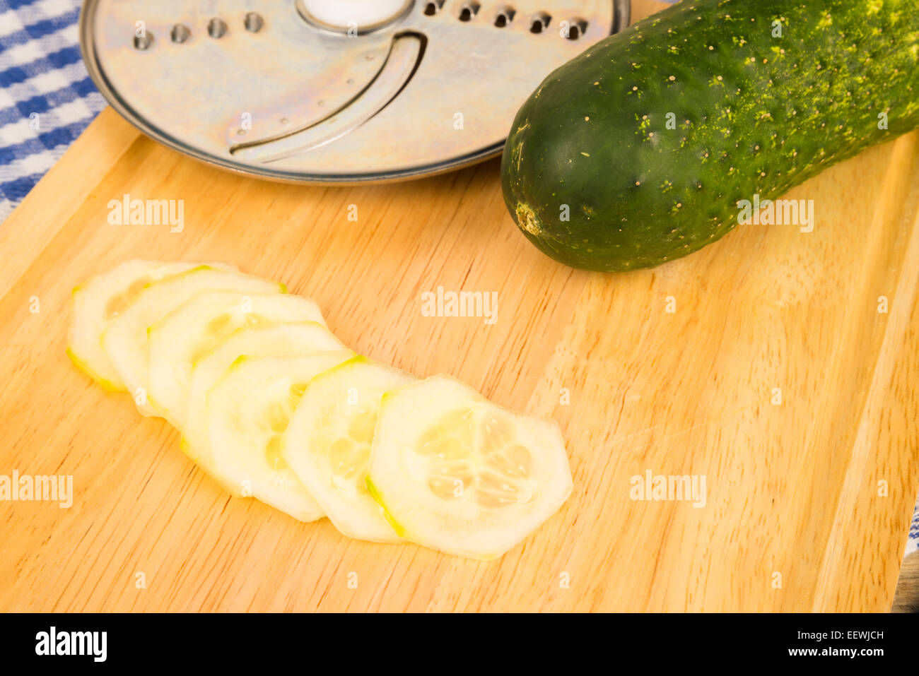 Food processor chopping hi-res stock photography and images - Alamy