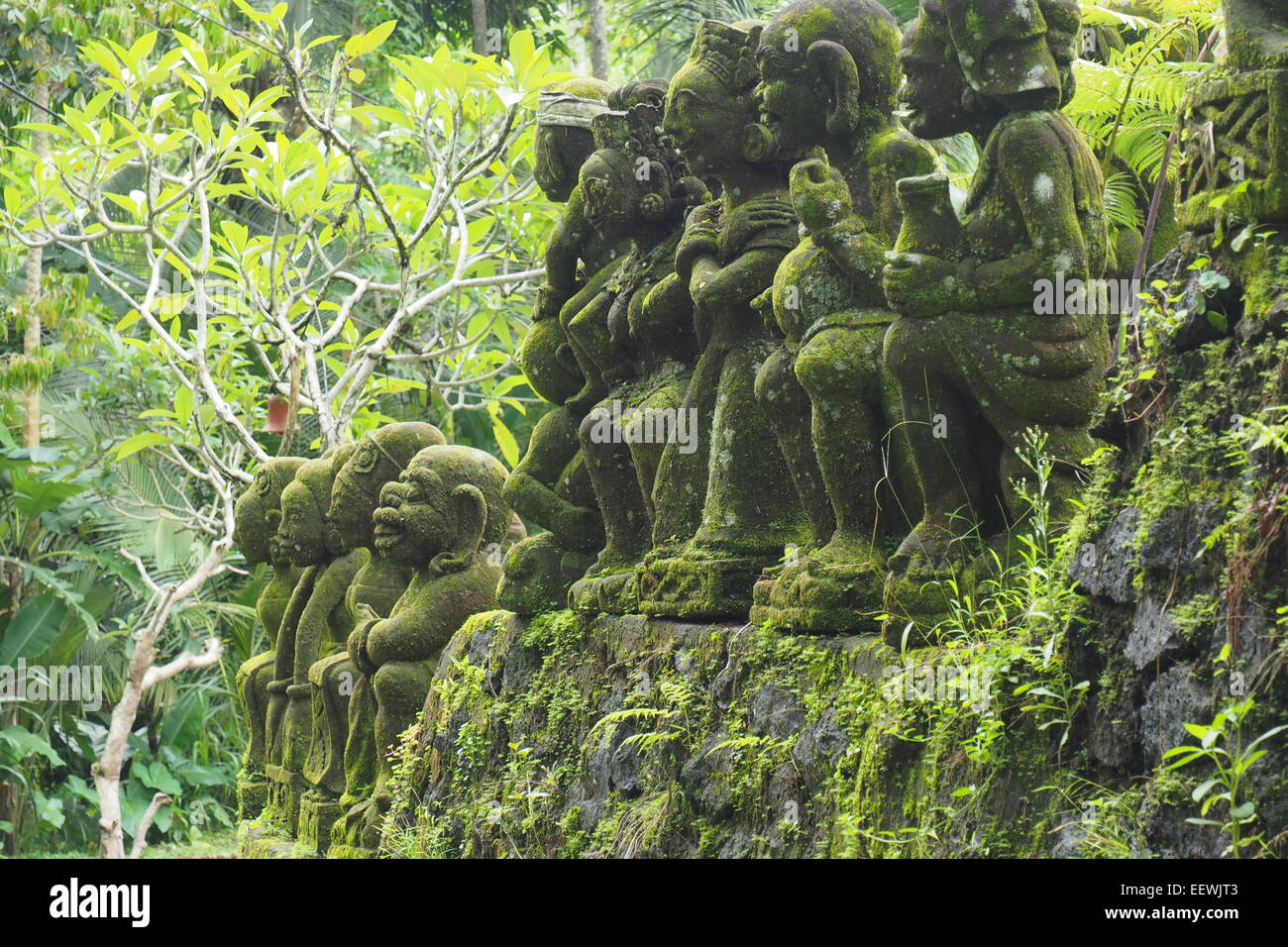 Moss covered sculptures in Ubud, Bali Stock Photo - Alamy