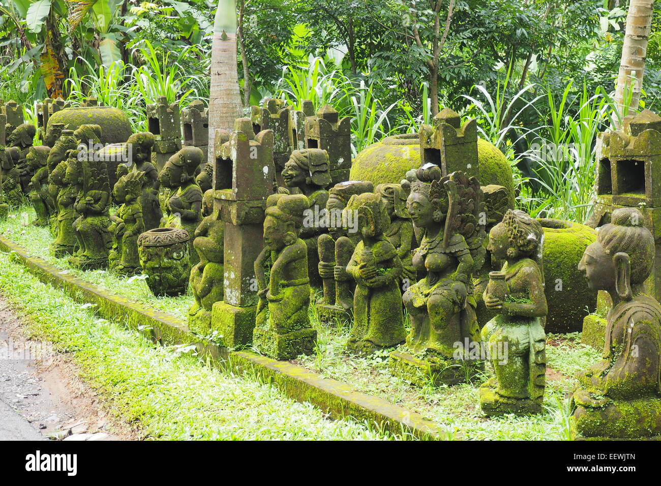 Indonesia ubud bali garden statues hi-res stock photography and images ...