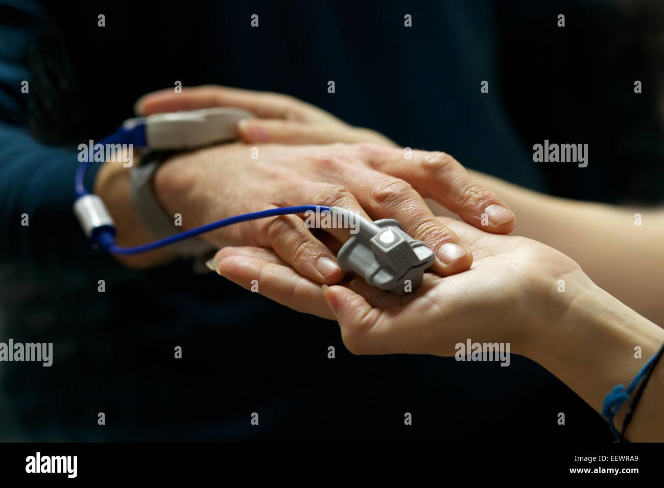 close up shot of pulse being taken Stock Photo - Alamy