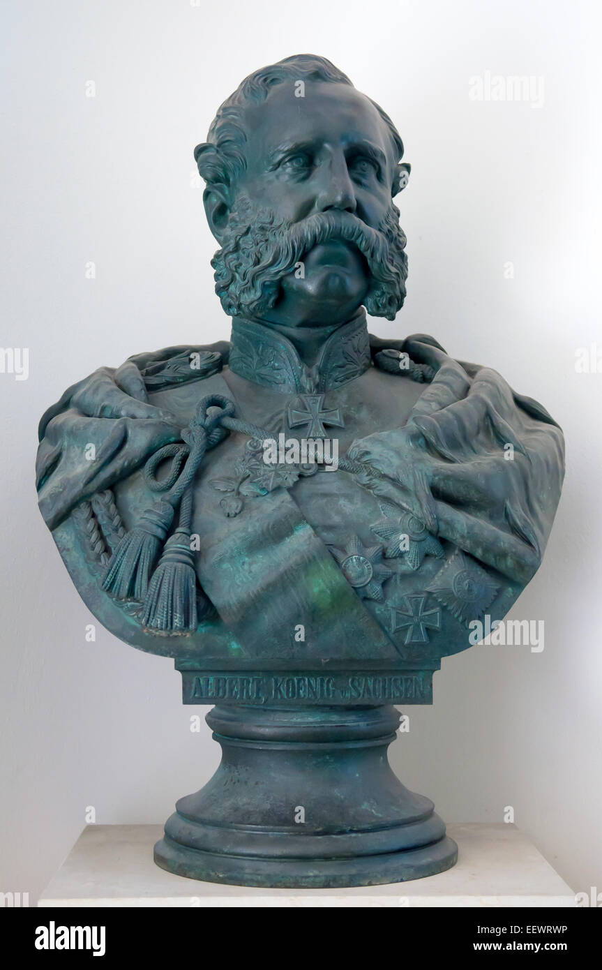 Statue of man with an art male adult costume hi-res stock photography ...