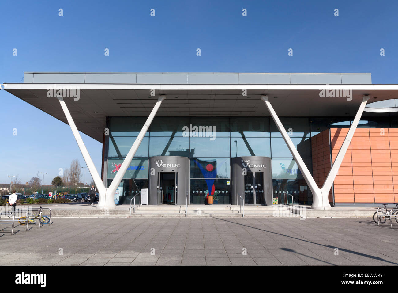 Sports centre hi-res stock photography and images - Alamy