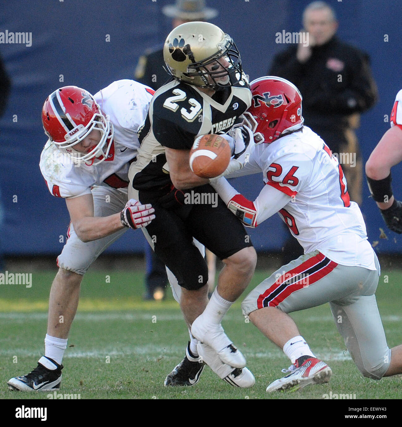 Pass defense hi-res stock photography and images - Alamy