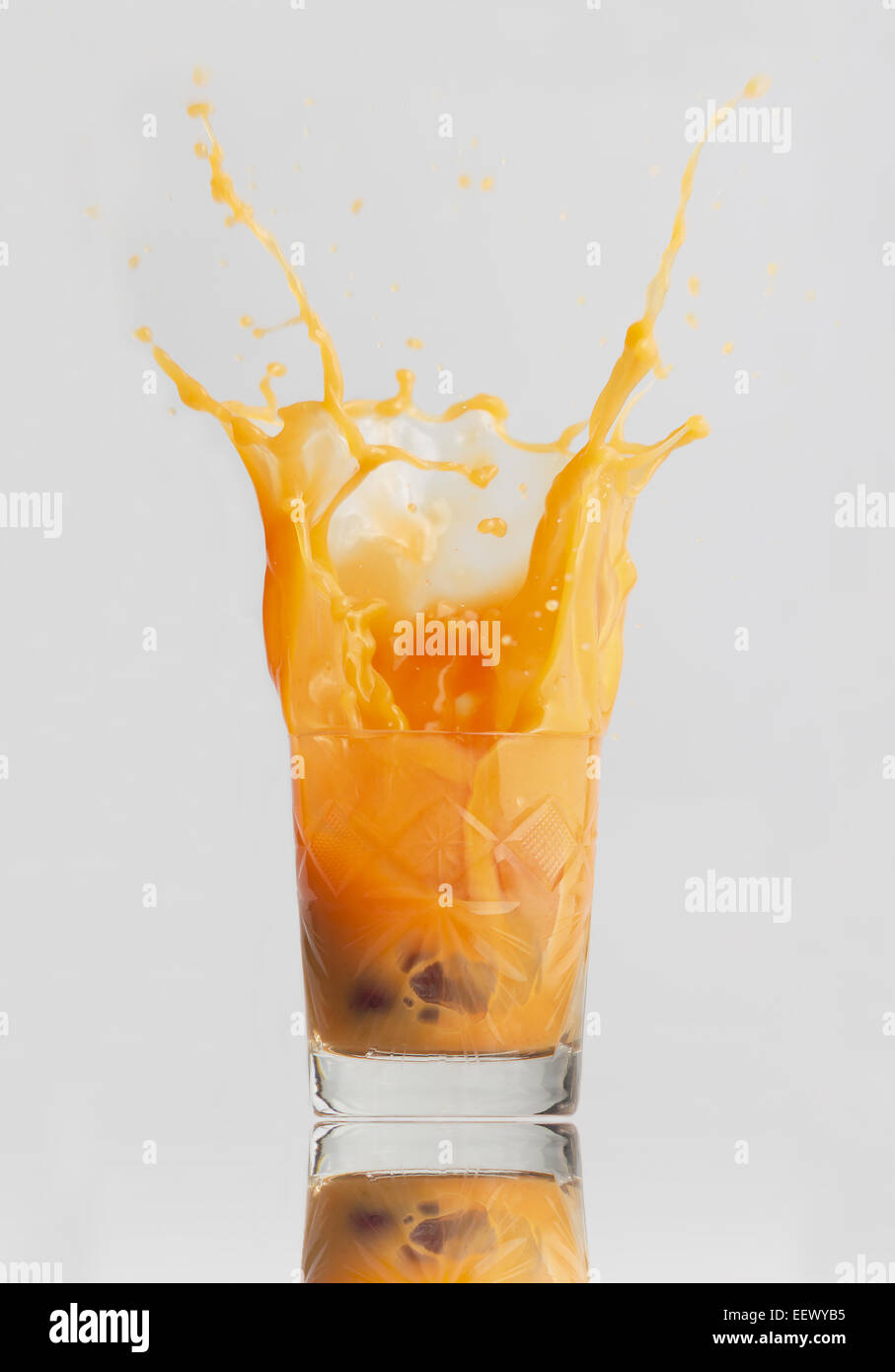 Orange splash II! Stock Photo - Alamy