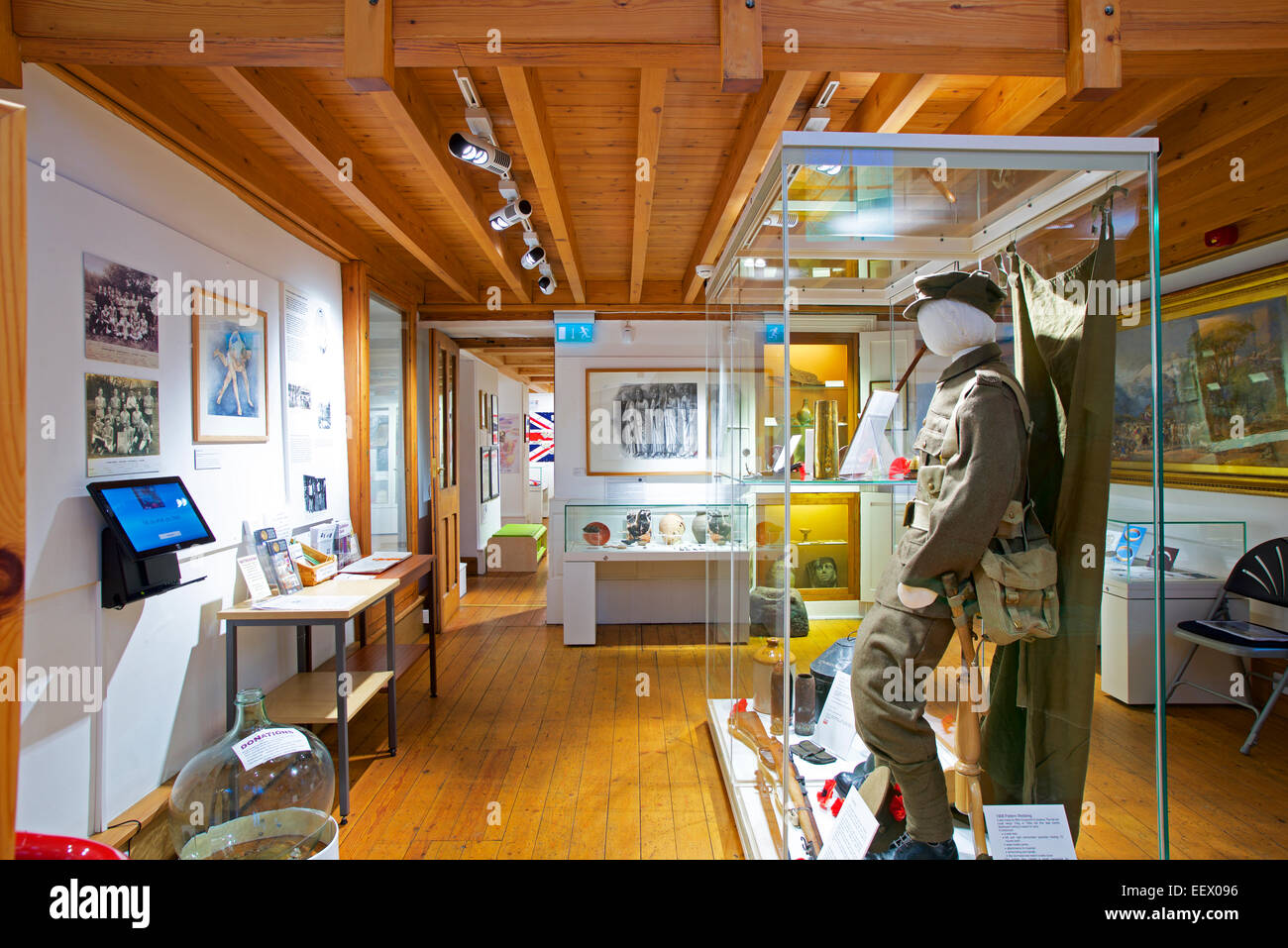 Museum displays hi-res stock photography and images - Alamy