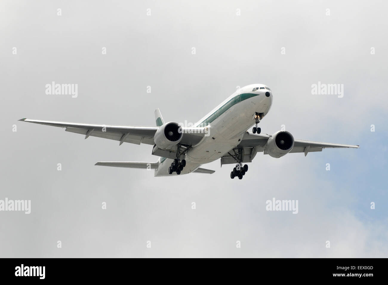 Approaching for landing hi-res stock photography and images - Alamy