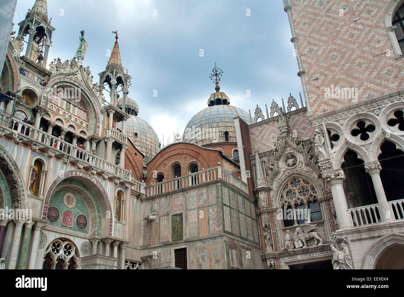 St marks basilica blue hi-res stock photography and images - Alamy