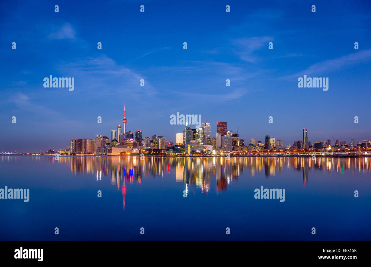 Toronto skyline and ontario place hi-res stock photography and images ...