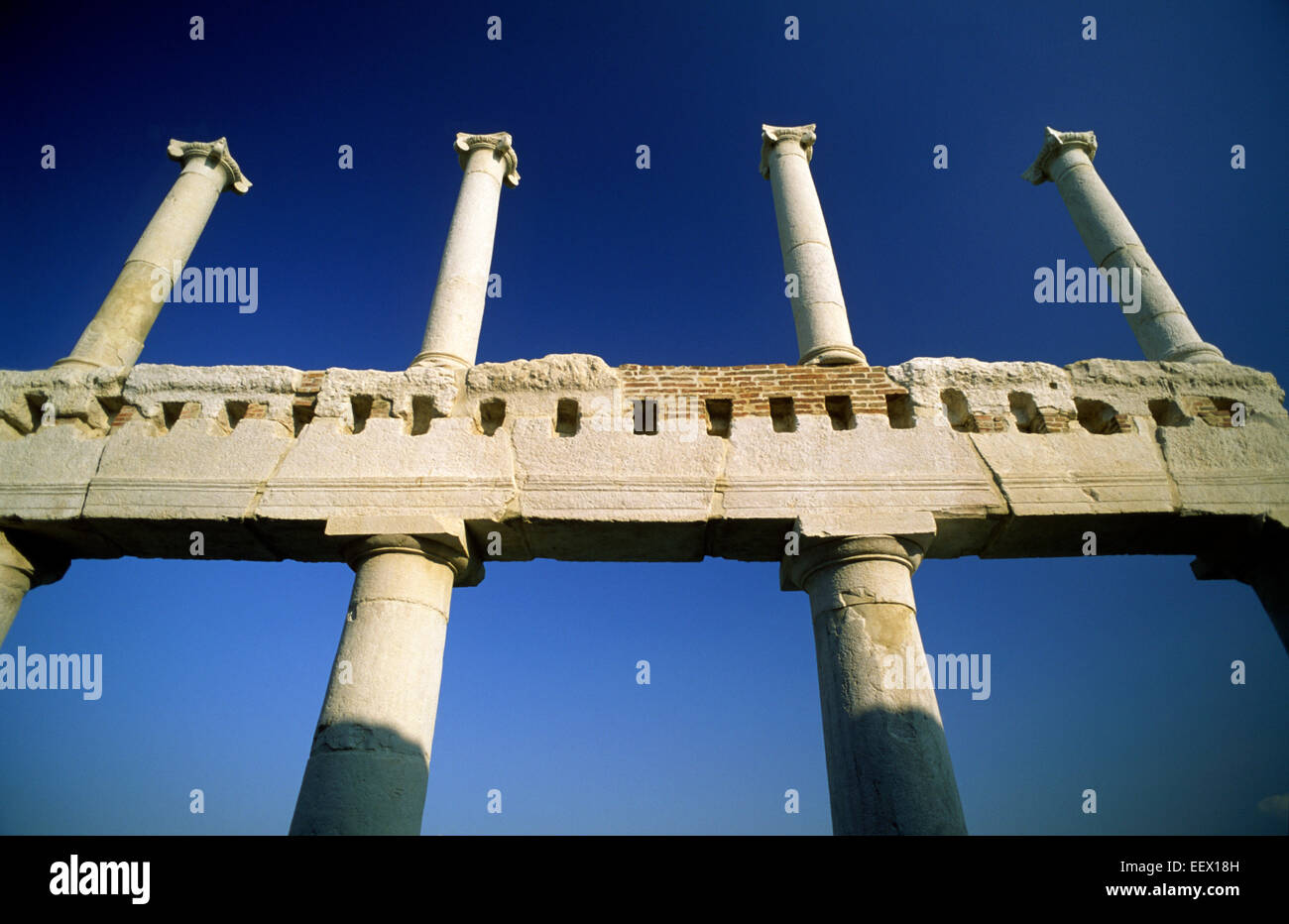 Pillars pompeii hi-res stock photography and images - Alamy