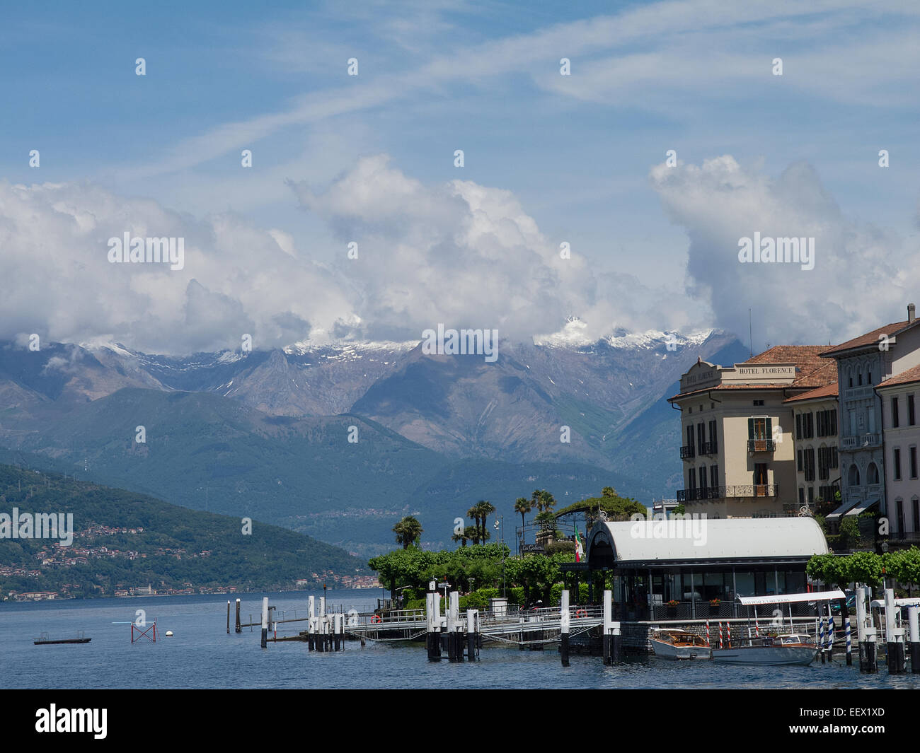 Visitors seen in snow hi-res stock photography and images - Alamy
