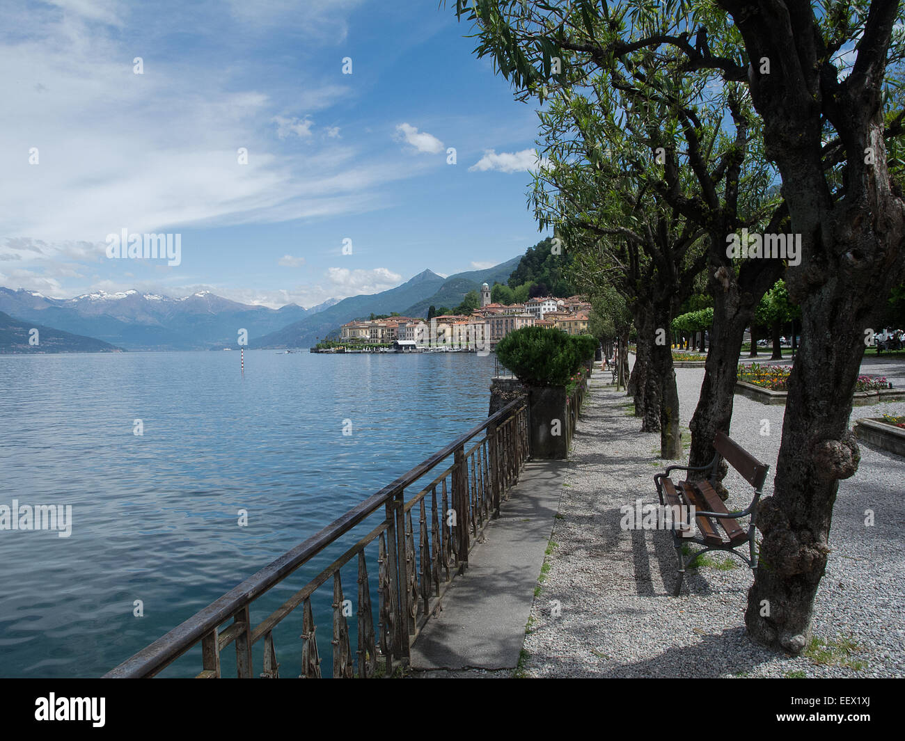 The attractive lakeside promenade at Bellagio on Lake Como in Italy ...