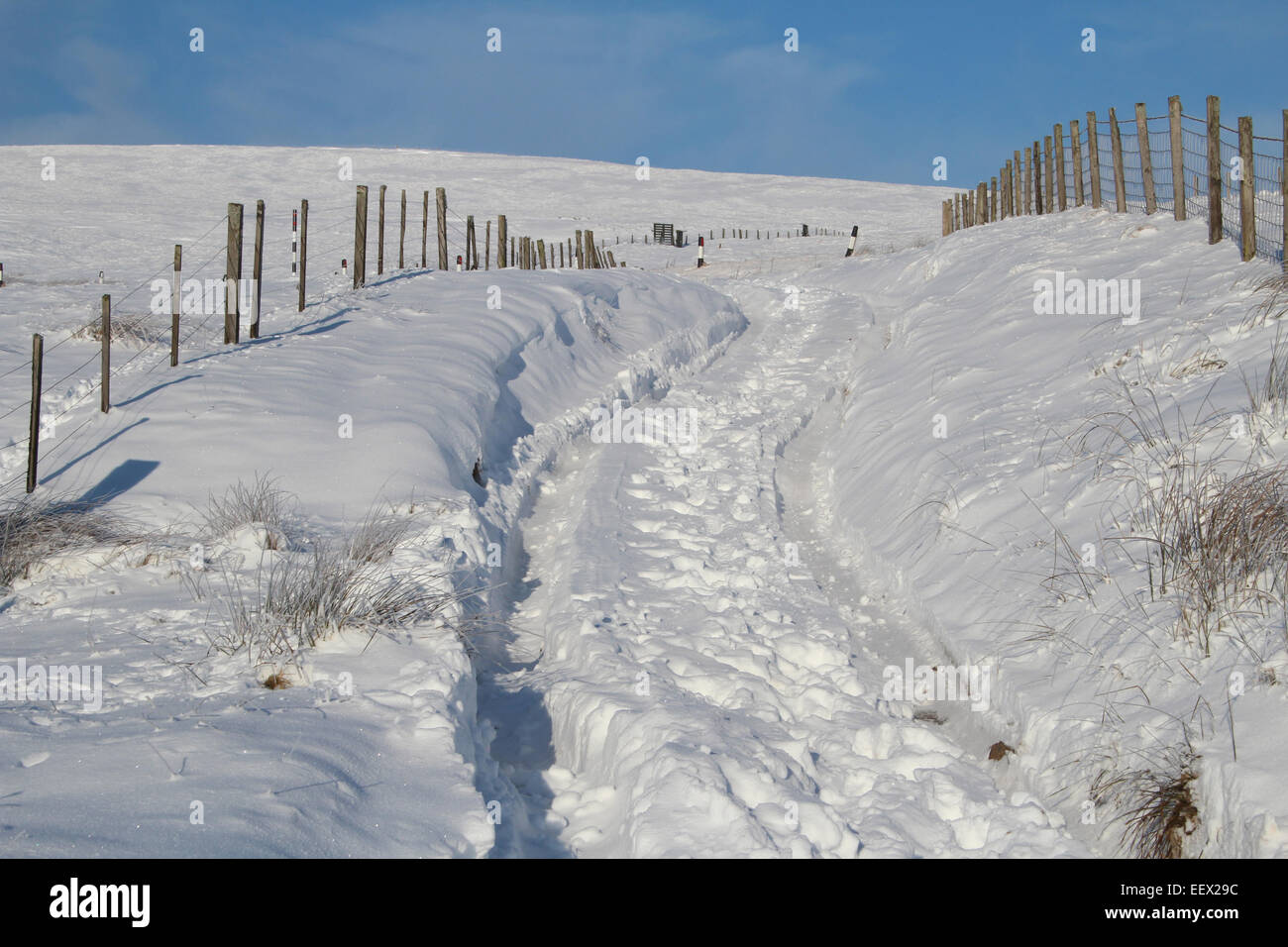 snow covered track on hartside pass, Cumbria Stock Photo - Alamy