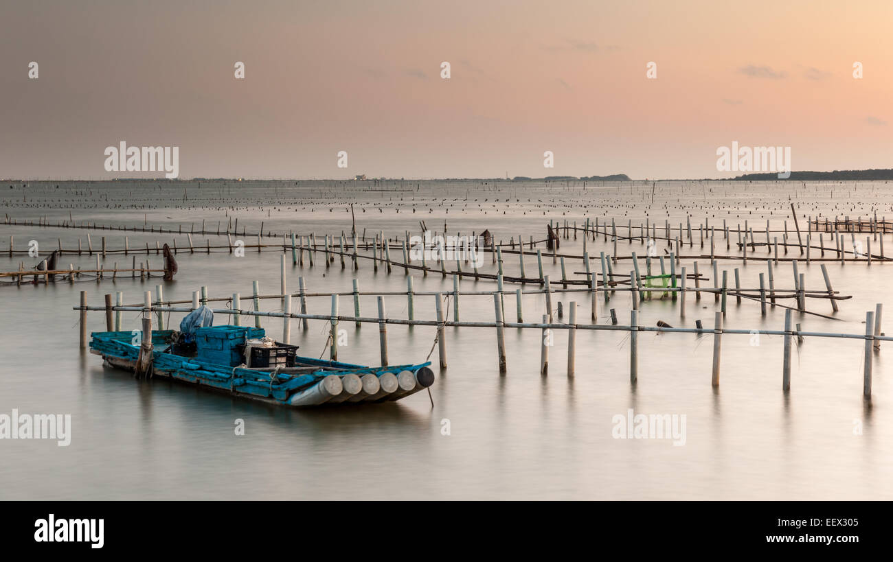 Sampan and sunset hi-res stock photography and images - Alamy