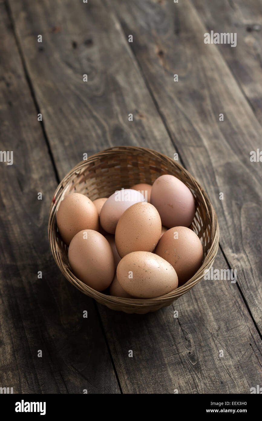 Egg basket hi-res stock photography and images - Alamy