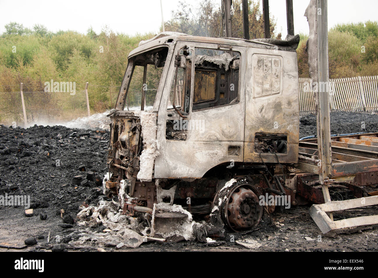 Burnt out lorry hi-res stock photography and images - Alamy