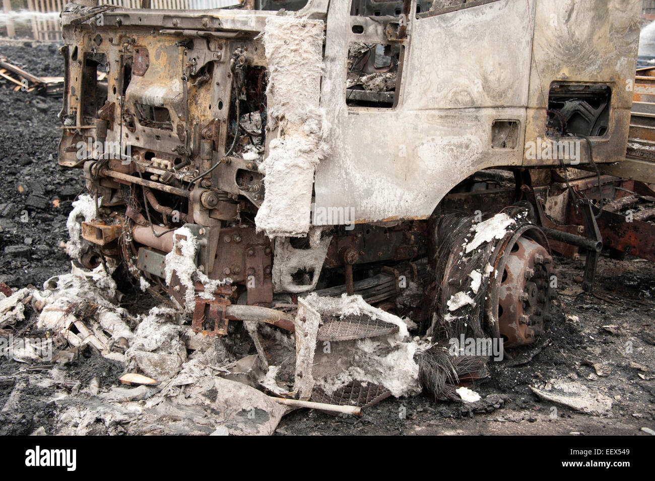 HGV Lorry burnt out fire shell wreckage burned shell Stock Photo - Alamy