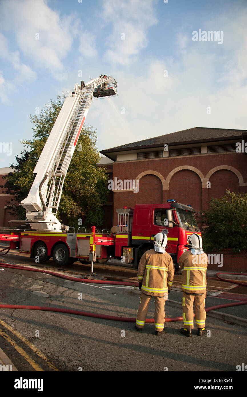 large commercial structure fire hydraulic platform Stock Photo - Alamy