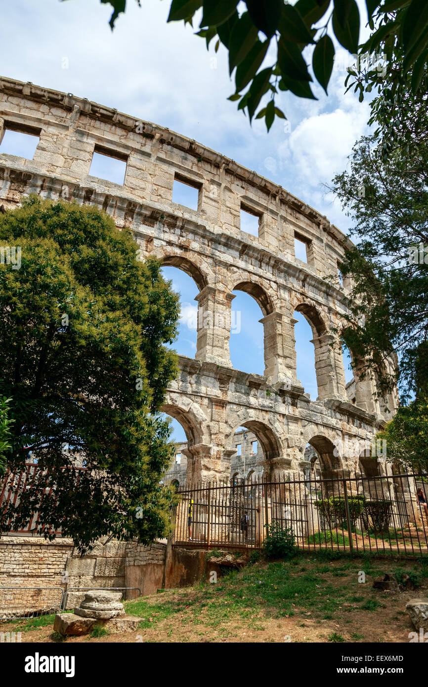 Famous ancient Roman Amphitheater - Arena, 1st. century, Pula, Croatia ...